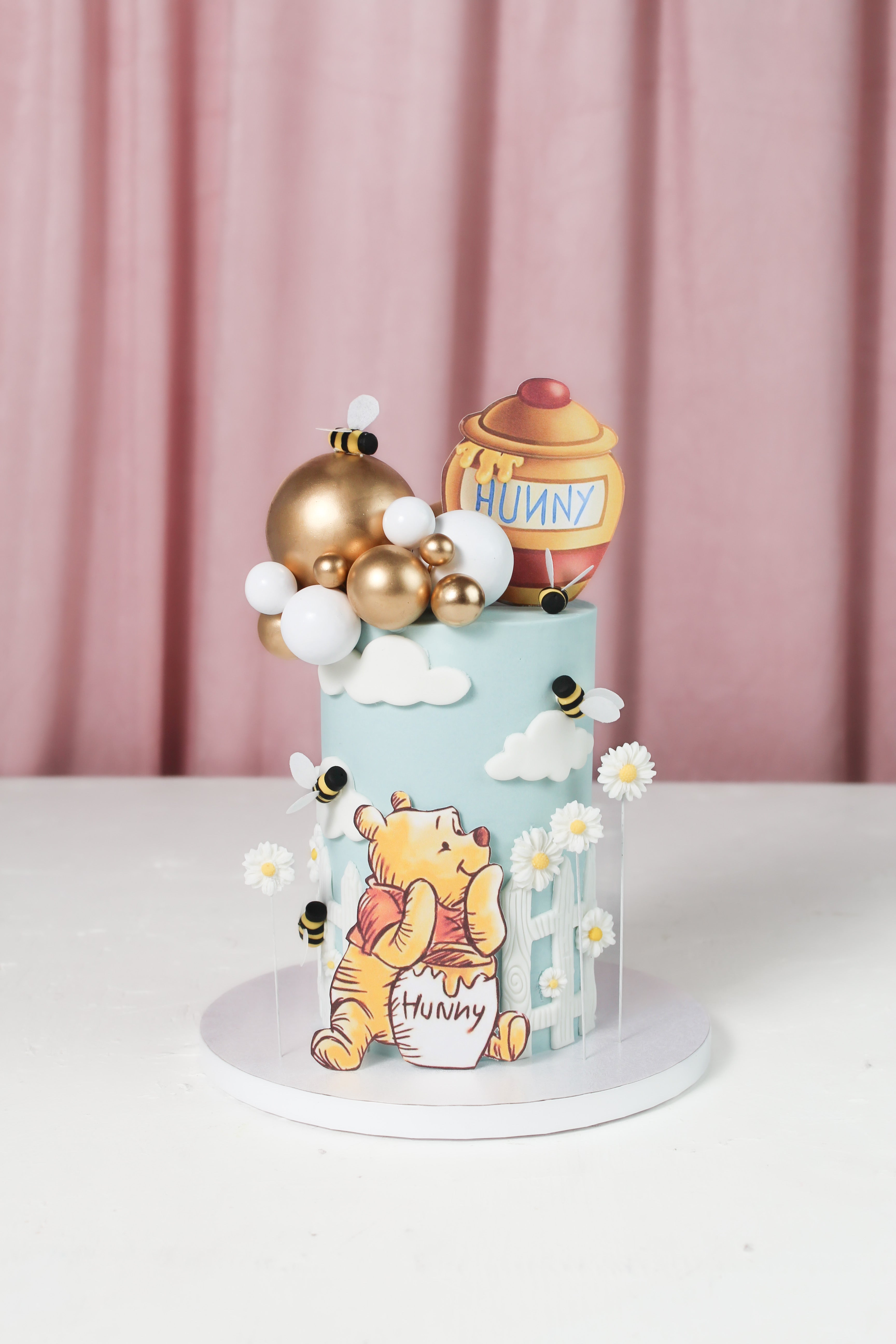 WINNIE THE POOH – Mann & Co Bakeshop